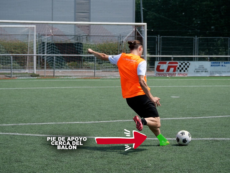 ¡Domina el Tiro con Efecto en el Fútbol!: Consejos y Técnicas