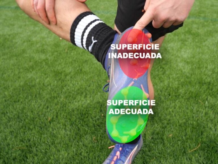 Cómo Conducir el Balón en Fútbol: 3 Formas y Ejercicios para Mejorarlo