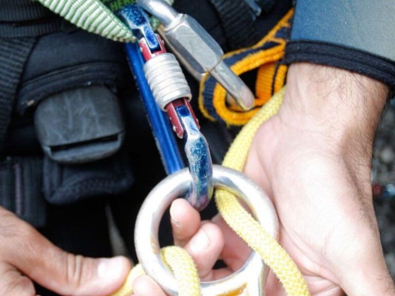 Cómo montar un rápel en 5 pasos: ¡lánzate a la aventura!